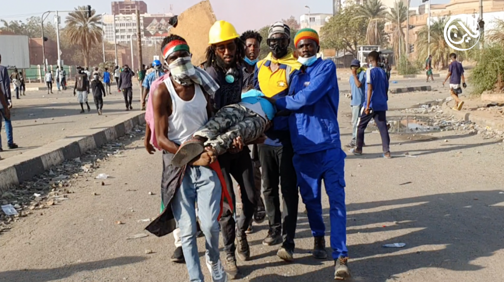 دهس واطلاق نار من أسلحة ثقيلة الجيش السوداني يتدخل لقمع الاحتجاجات
